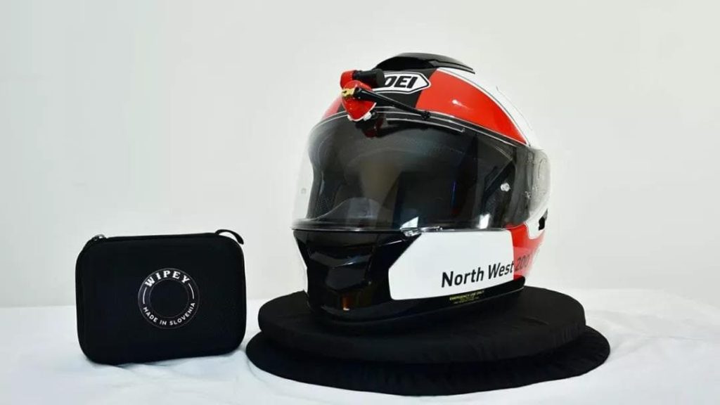 簡単に取付けるバイクワイパーWiPEY | 超近未来モノラボ